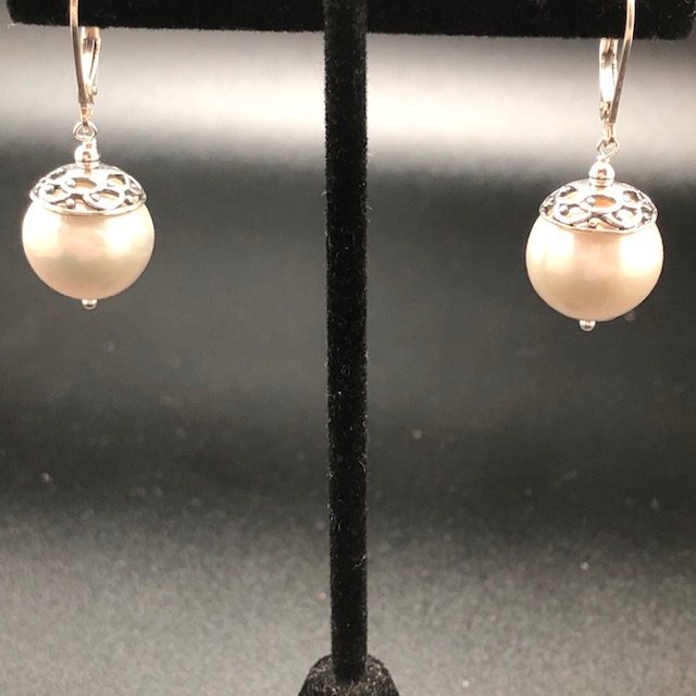 What are Edison pearls? – Rubarb Jewelry